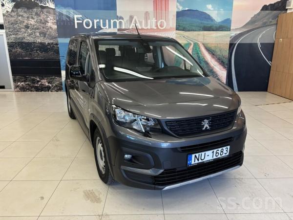 Pelēks Peugeot Rifter 2024 Rīga, ar dzinēja tilpumu 1.50 L un nobraukumu 18 tūkst. km par 19900 €, foto 1 vietnē AUTOMOTO.COM.LV