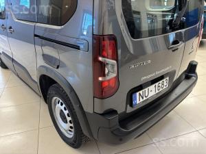 Серый Пежо Rifter 2024 в Рига, объемом двигателя 1.50 л и пробегом 18 тыс. км за 19900 €, фото 8 на AUTOMOTO.COM.LV