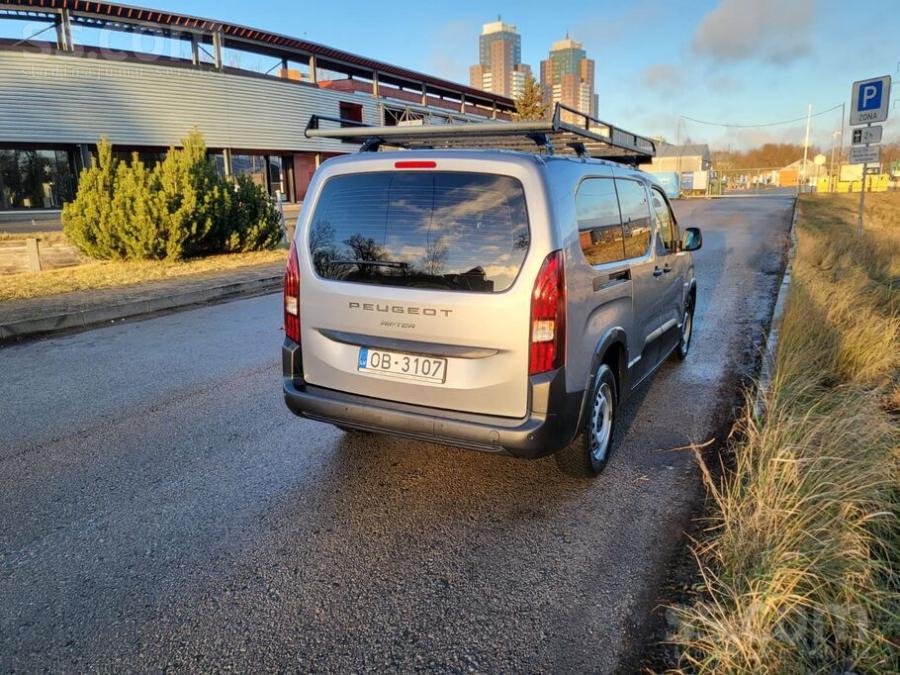 Pelēks Peugeot Rifter 2024 Rīga, ar dzinēja tilpumu 1.50 L un nobraukumu 32 tūkst. km par 20000 €, foto 5 vietnē AUTOMOTO.COM.LV