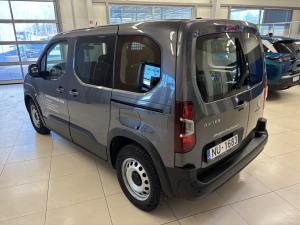 Pelēks Peugeot Rifter 2025 Rīga, ar dzinēja tilpumu 1.50 L un nobraukumu 18 tūkst. km par 1990000 €, foto 3 vietnē AUTOMOTO.COM.LV