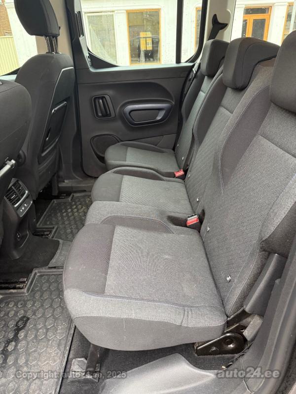 Grey Peugeot Rifter 2019 in Valga, with an engine capacity of 1.50 L and mileage of 230 thousand km for 9500 €, photo 11 on AUTOMOTO.COM.LV