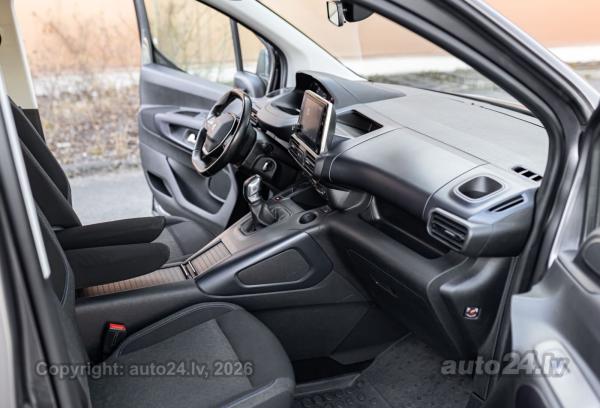 Grey Peugeot Rifter 2019 in Tallinn, with an engine capacity of 1.50 L and mileage of 161 thousand km for 9990 €, photo 9 on AUTOMOTO.COM.LV