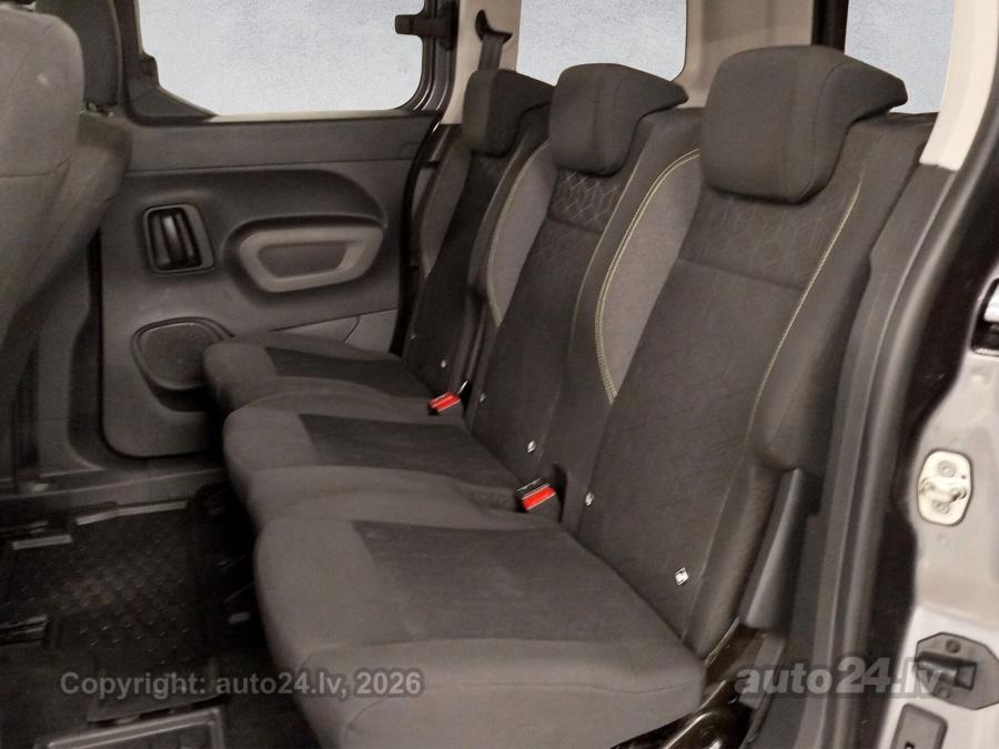 Grey Peugeot Rifter 2019 in Tallinn, with an engine capacity of 1.50 L and mileage of 126 thousand km for 10990 €, photo 8 on AUTOMOTO.COM.LV