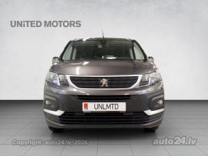 Grey Peugeot Rifter 2019 in Tallinn, with an engine capacity of 1.50 L and mileage of 126 thousand km for 10990 €, photo 12 on AUTOMOTO.COM.LV