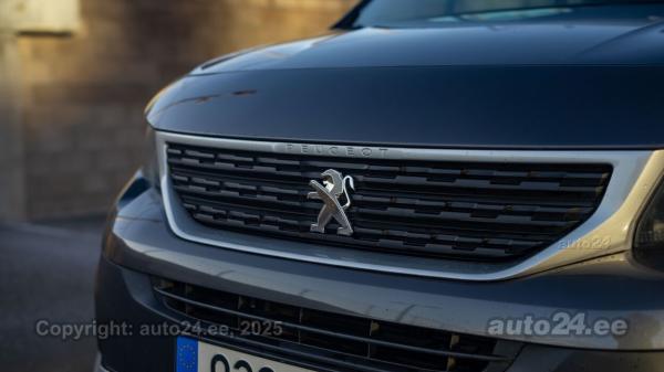 Pelēks Peugeot Rifter 2020 Tallina, ar dzinēja tilpumu 1.50 L un nobraukumu 136 tūkst. km par 13900 €, foto 11 vietnē AUTOMOTO.COM.LV