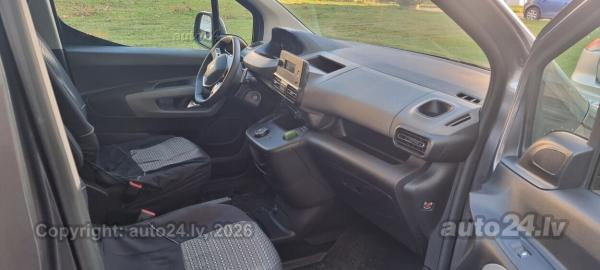 Серый Пежо Rifter 2021 в Таллин, объемом двигателя 1.50 л и пробегом 15 тыс. км за 19000 €, фото 5 на AUTOMOTO.COM.LV