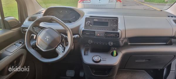 Grey Peugeot Rifter 2021 in Tallinn, with an engine capacity of 96.00 L and mileage of 15 thousand km for 19000 €, photo 10 on AUTOMOTO.COM.LV