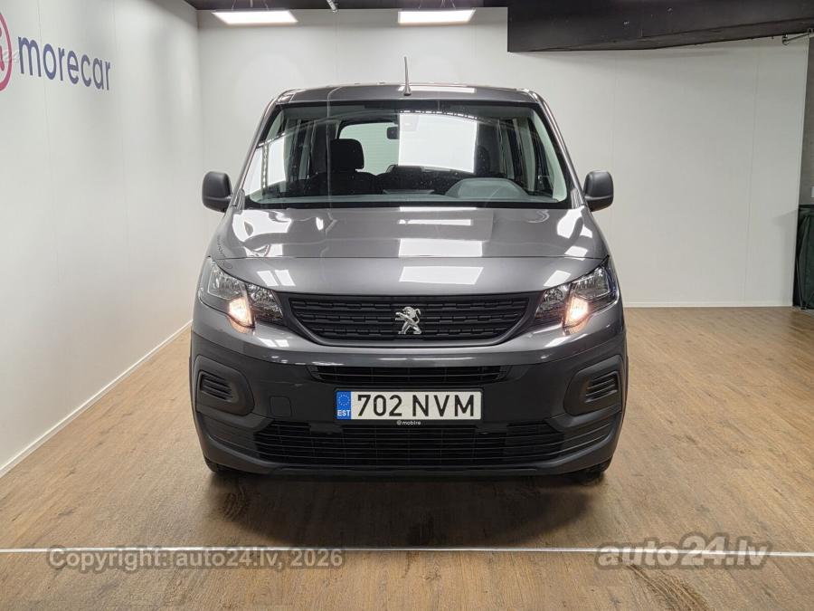 Pelēks Peugeot Rifter 2021 Tallina, ar dzinēja tilpumu 1.50 L un nobraukumu 100 tūkst. km par 13900 €, foto 3 vietnē AUTOMOTO.COM.LV