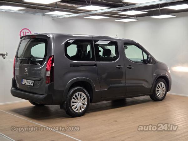 Pelēks Peugeot Rifter 2021 Tallina, ar dzinēja tilpumu 1.50 L un nobraukumu 100 tūkst. km par 13900 €, foto 4 vietnē AUTOMOTO.COM.LV