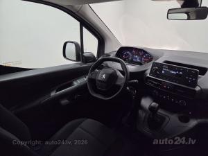 Pelēks Peugeot Rifter 2021 Tallina, ar dzinēja tilpumu 1.50 L un nobraukumu 100 tūkst. km par 13900 €, foto 12 vietnē AUTOMOTO.COM.LV