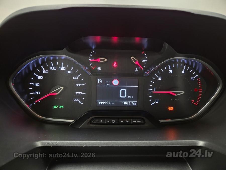 Pelēks Peugeot Rifter 2021 Tallina, ar dzinēja tilpumu 1.50 L un nobraukumu 100 tūkst. km par 13900 €, foto 14 vietnē AUTOMOTO.COM.LV