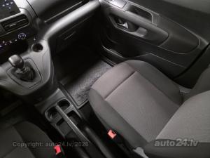 Pelēks Peugeot Rifter 2021 Tallina, ar dzinēja tilpumu 1.50 L un nobraukumu 100 tūkst. km par 13900 €, foto 16 vietnē AUTOMOTO.COM.LV