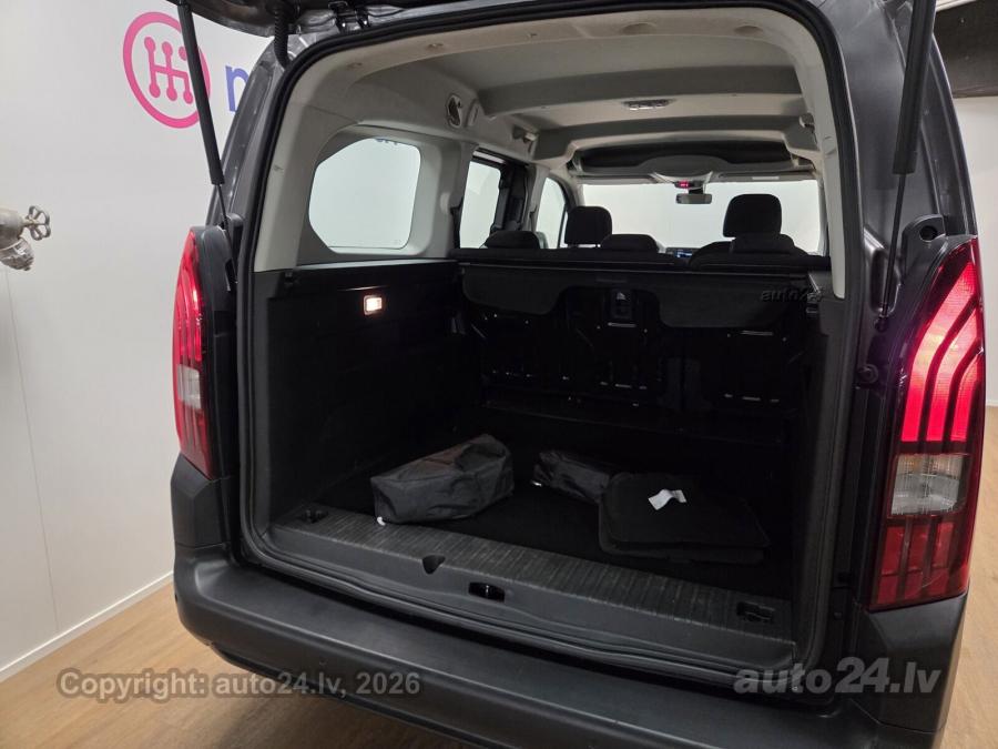 Pelēks Peugeot Rifter 2021 Tallina, ar dzinēja tilpumu 1.50 L un nobraukumu 100 tūkst. km par 13900 €, foto 20 vietnē AUTOMOTO.COM.LV