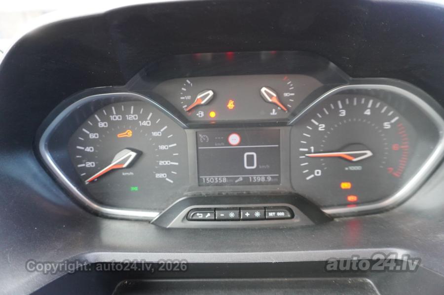 Grey Peugeot Rifter 2021 in Tallinn, with an engine capacity of 1.50 L and mileage of 150 thousand km for 12900 €, photo 15 on AUTOMOTO.COM.LV