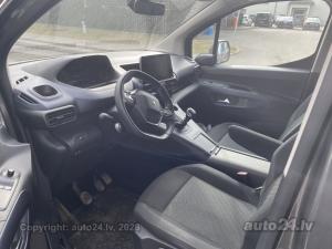 Pelēks Peugeot Rifter 2023 Tallina, ar dzinēja tilpumu 1.50 L un nobraukumu 35 tūkst. km par 21900 €, foto 5 vietnē AUTOMOTO.COM.LV