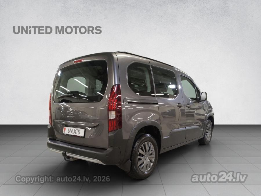 Серый Пежо Rifter 2023 в Таллин, объемом двигателя 1.50 л и пробегом 61 тыс. км за 19990 €, фото 3 на AUTOMOTO.COM.LV