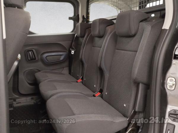 Pelēks Peugeot Rifter 2023 Tallina, ar dzinēja tilpumu 1.50 L un nobraukumu 61 tūkst. km par 19990 €, foto 7 vietnē AUTOMOTO.COM.LV