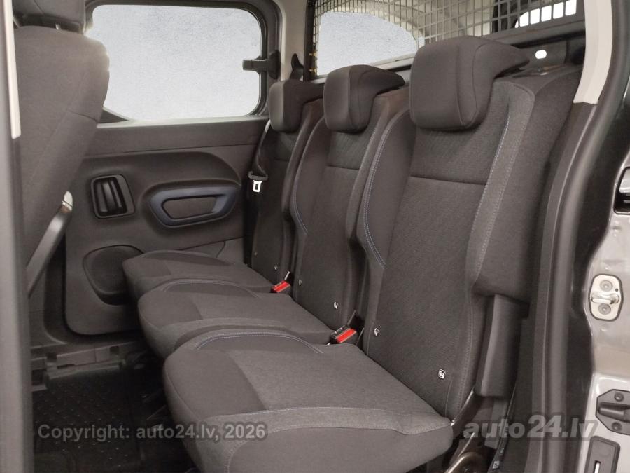 Серый Пежо Rifter 2023 в Таллин, объемом двигателя 1.50 л и пробегом 61 тыс. км за 19990 €, фото 8 на AUTOMOTO.COM.LV