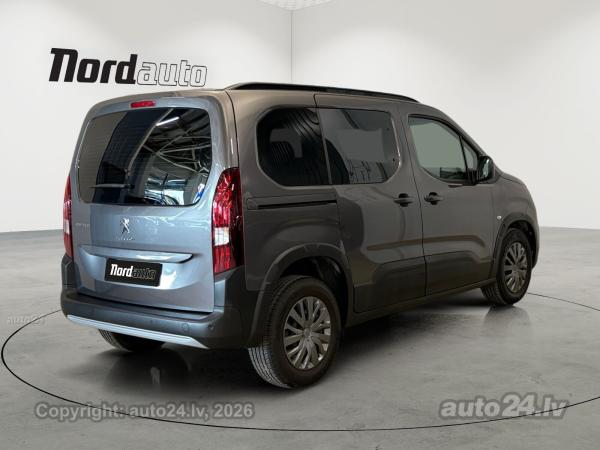 Pelēks Peugeot Rifter 2023 Tallina, ar dzinēja tilpumu 1.50 L un nobraukumu 30 tūkst. km par 22900 €, foto 2 vietnē AUTOMOTO.COM.LV