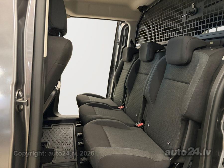 Grey Peugeot Rifter 2023 in Tallinn, with an engine capacity of 1.50 L and mileage of 30 thousand km for 22900 €, photo 7 on AUTOMOTO.COM.LV