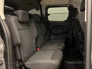 Grey Peugeot Rifter 2023 in Tallinn, with an engine capacity of 1.50 L and mileage of 30 thousand km for 22900 €, photo 10 on AUTOMOTO.COM.LV