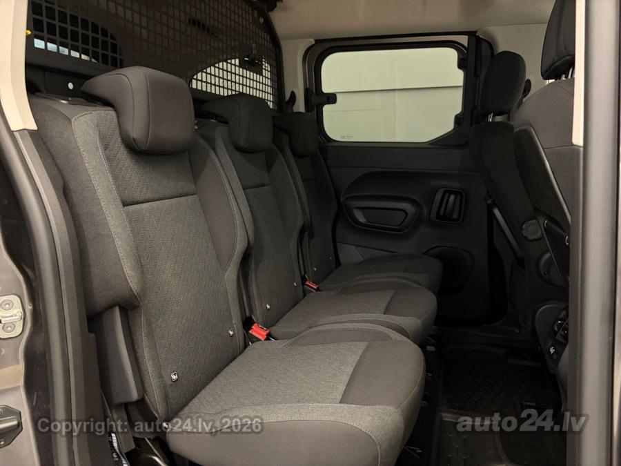 Grey Peugeot Rifter 2023 in Tallinn, with an engine capacity of 1.50 L and mileage of 30 thousand km for 22900 €, photo 10 on AUTOMOTO.COM.LV
