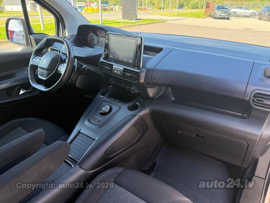 Pelēks Peugeot Rifter 2023 Jehvi, ar dzinēja tilpumu 1.50 L un nobraukumu 37 tūkst. km par 19290 €, foto 11 vietnē AUTOMOTO.COM.LV