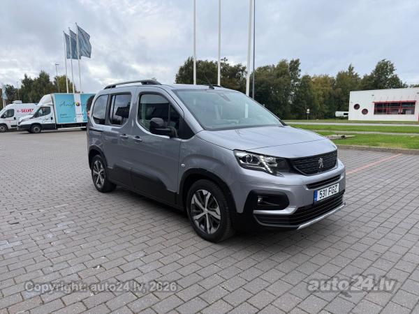 Pelēks Peugeot Rifter 2023 Jehvi, ar dzinēja tilpumu 0.00 L un nobraukumu 98 tūkst. km par 21900 €, foto 4 vietnē AUTOMOTO.COM.LV