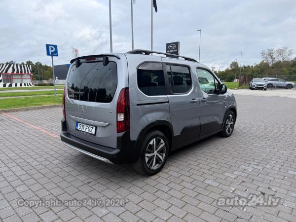 Pelēks Peugeot Rifter 2023 Jehvi, ar dzinēja tilpumu 0.00 L un nobraukumu 98 tūkst. km par 21900 €, foto 5 vietnē AUTOMOTO.COM.LV