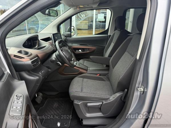 Pelēks Peugeot Rifter 2023 Jehvi, ar dzinēja tilpumu 0.00 L un nobraukumu 98 tūkst. km par 21900 €, foto 8 vietnē AUTOMOTO.COM.LV