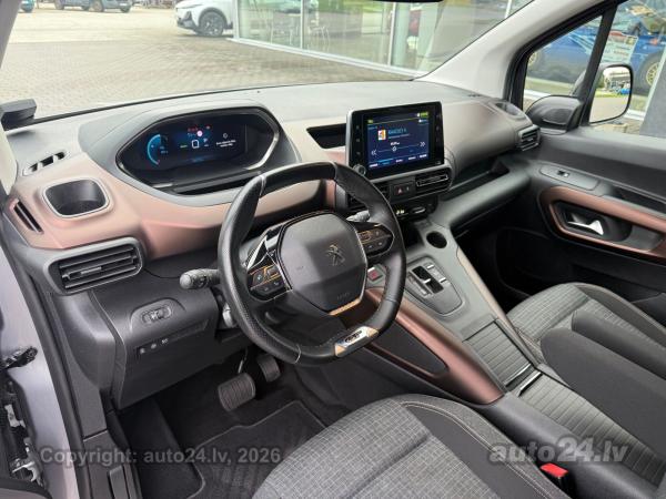 Pelēks Peugeot Rifter 2023 Jehvi, ar dzinēja tilpumu 0.00 L un nobraukumu 98 tūkst. km par 21900 €, foto 9 vietnē AUTOMOTO.COM.LV