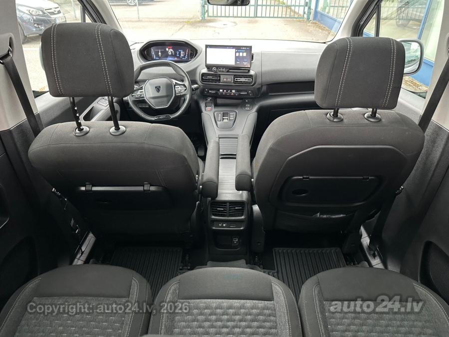 Pelēks Peugeot Rifter 2024 Tallina, ar dzinēja tilpumu 1.50 L un nobraukumu 72 tūkst. km par 23990 €, foto 14 vietnē AUTOMOTO.COM.LV