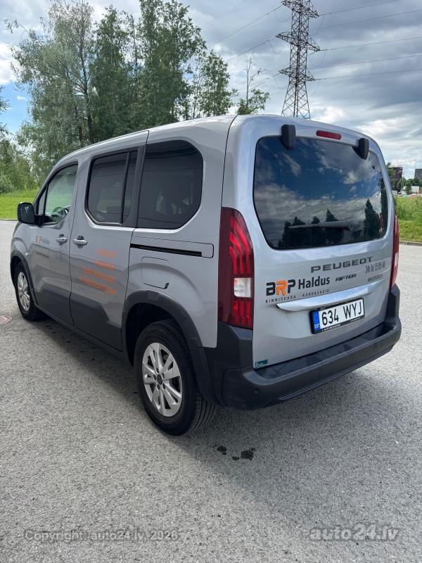 Grey Peugeot Rifter 2025 in Tallinn, with an engine capacity of 1.50 L and mileage of 35 thousand km for 32000 €, photo 3 on AUTOMOTO.COM.LV