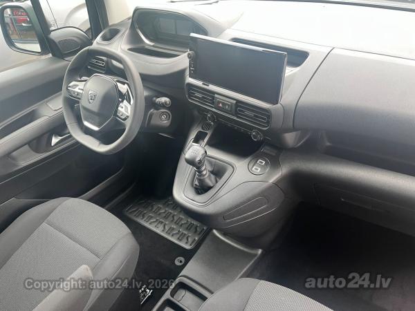 Grey Peugeot Rifter 2026 in Rakvere, with an engine capacity of 1.50 L and mileage of 0 thousand km for 25900 €, photo 5 on AUTOMOTO.COM.LV