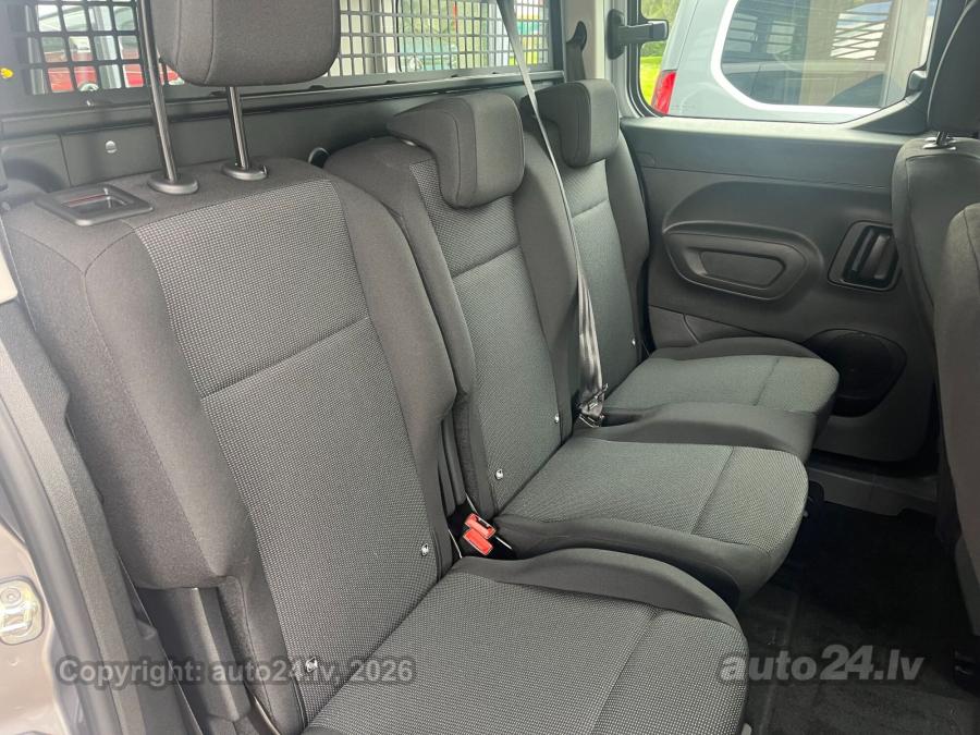 Grey Peugeot Rifter 2026 in Rakvere, with an engine capacity of 1.50 L and mileage of 0 thousand km for 25900 €, photo 7 on AUTOMOTO.COM.LV