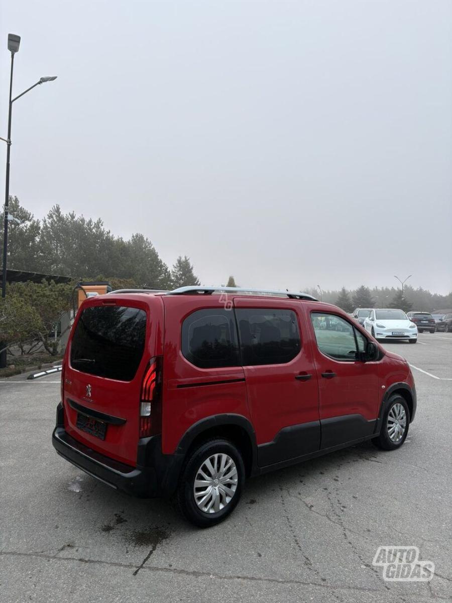 Peugeot Rifter 2019 in Kretinga, with an engine capacity of 1.50 L and mileage of 142 thousand km for 10250 €, photo 5 on AUTOMOTO.COM.LV