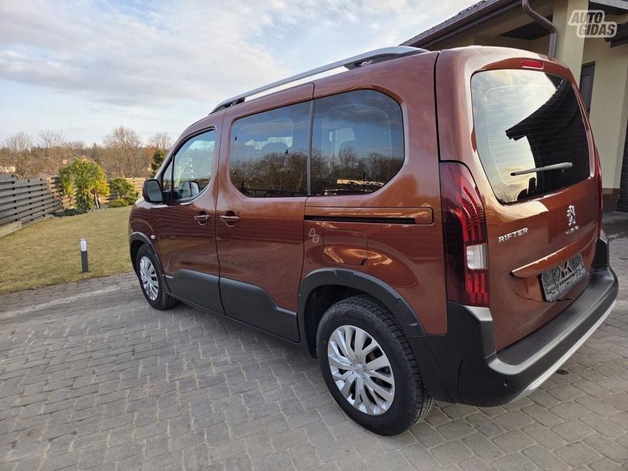 Peugeot Rifter 2019 in Telschi, with an engine capacity of 1.50 L and mileage of 225 thousand km for 9500 €, photo 5 on AUTOMOTO.COM.LV