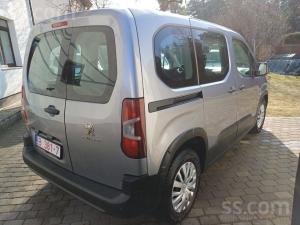 Peugeot Rifter 2021 in Riga, with an engine capacity of 1.50 L and mileage of 125 thousand km for 9400 €, photo 3 on AUTOMOTO.COM.LV