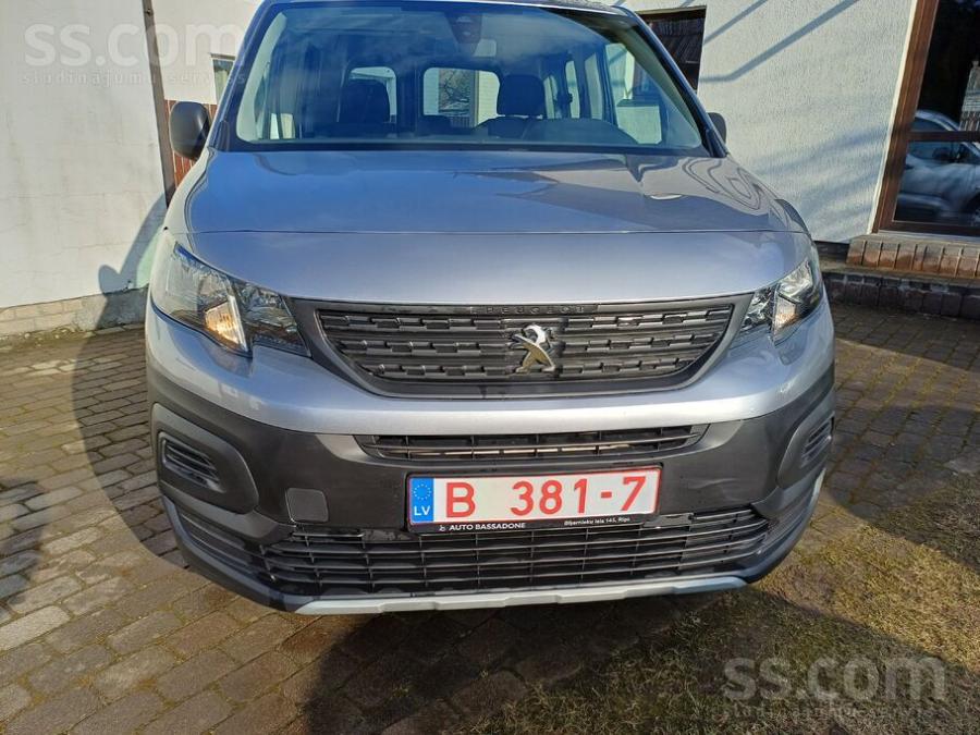 Peugeot Rifter 2021 in Riga, with an engine capacity of 1.50 L and mileage of 125 thousand km for 9400 €, photo 7 on AUTOMOTO.COM.LV