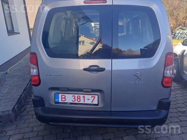 Peugeot Rifter 2021 Rīga, ar dzinēja tilpumu 1.50 L un nobraukumu 104 tūkst. km par 9200 €, foto 5 vietnē AUTOMOTO.COM.LV