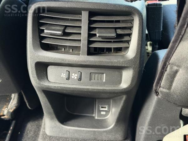 Oranžs Peugeot Rifter 2018 Rīga, ar dzinēja tilpumu 1.50 L un nobraukumu 160 tūkst. km par 10200 €, foto 6 vietnē AUTOMOTO.COM.LV