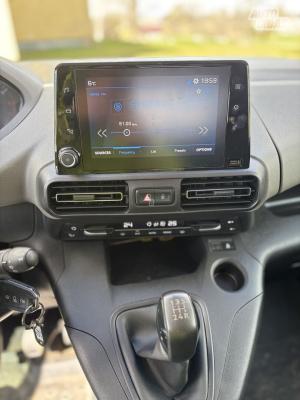 Red Peugeot Rifter 2019 in Skuodas, with an engine capacity of 1.50 L and mileage of 127 thousand km for 8700 €, photo 14 on AUTOMOTO.COM.LV