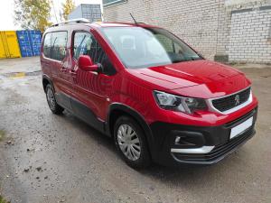 Sarkans Peugeot Rifter 2019 Kauņa, ar dzinēja tilpumu 1.50 L un nobraukumu 232 tūkst. km par 8650 €, foto 3 vietnē AUTOMOTO.COM.LV