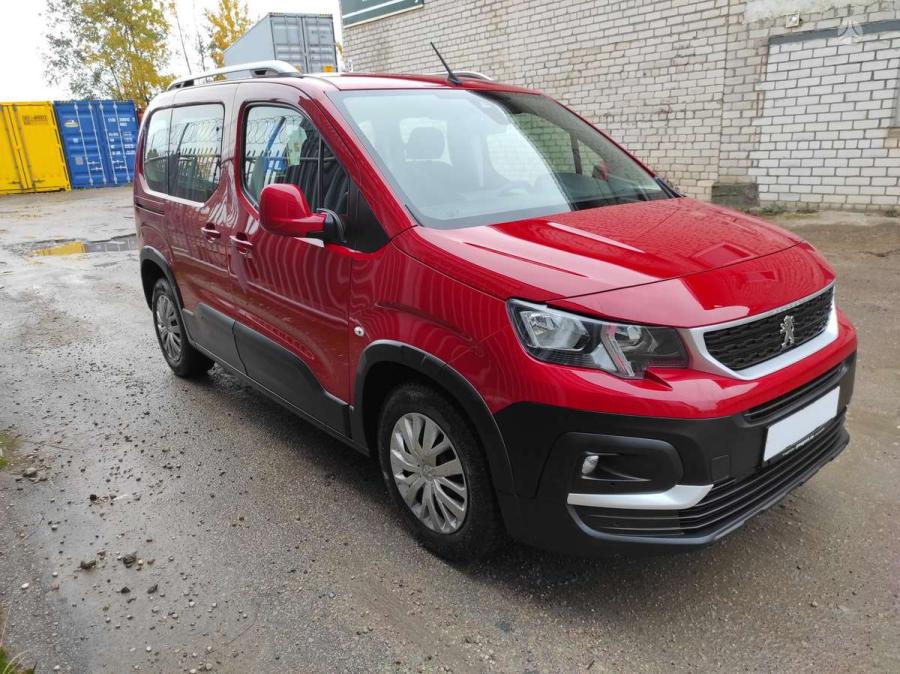 Sarkans Peugeot Rifter 2019 Kauņa, ar dzinēja tilpumu 1.50 L un nobraukumu 232 tūkst. km par 8650 €, foto 3 vietnē AUTOMOTO.COM.LV