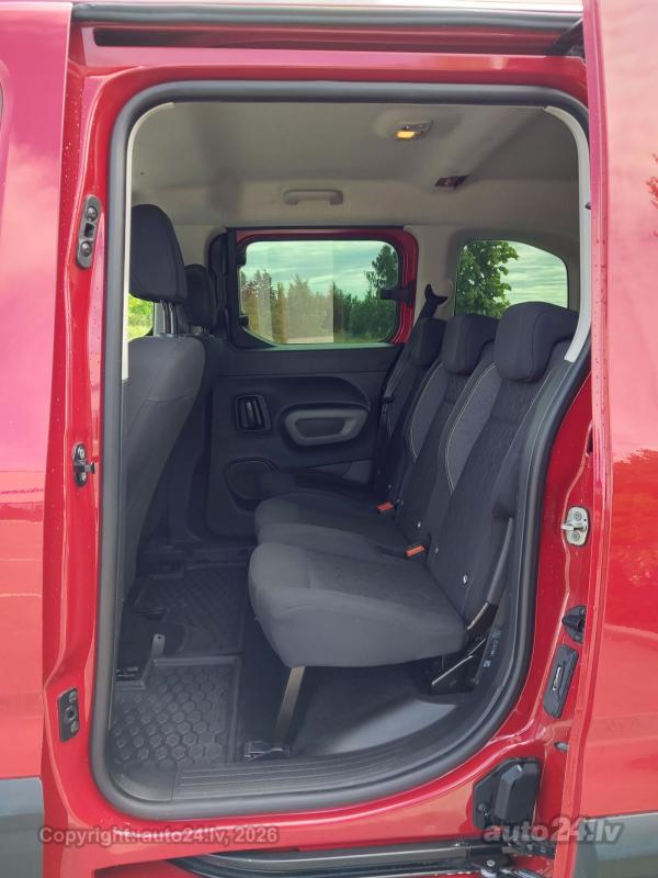 Sarkans Peugeot Rifter 2019 Tartu, ar dzinēja tilpumu 1.50 L un nobraukumu 231 tūkst. km par 8500 €, foto 6 vietnē AUTOMOTO.COM.LV
