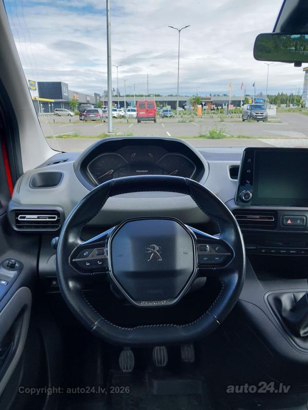 Sarkans Peugeot Rifter 2019 Tartu, ar dzinēja tilpumu 1.50 L un nobraukumu 231 tūkst. km par 8500 €, foto 7 vietnē AUTOMOTO.COM.LV