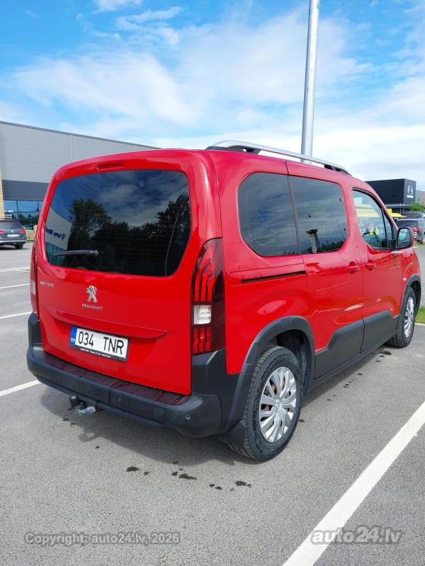 Sarkans Peugeot Rifter 2019 Tartu, ar dzinēja tilpumu 1.50 L un nobraukumu 231 tūkst. km par 8500 €, foto 10 vietnē AUTOMOTO.COM.LV