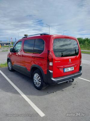 Red Peugeot Rifter 2019 in Tartu, with an engine capacity of 1.50 L and mileage of 231 thousand km for 8500 €, photo 13 on AUTOMOTO.COM.LV