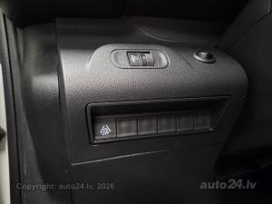 White Peugeot Rifter 2021 in Tallinn, with an engine capacity of 1.50 L and mileage of 155 thousand km for 10900 €, photo 15 on AUTOMOTO.COM.LV