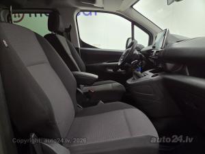White Peugeot Rifter 2021 in Tallinn, with an engine capacity of 1.50 L and mileage of 155 thousand km for 10900 €, photo 17 on AUTOMOTO.COM.LV